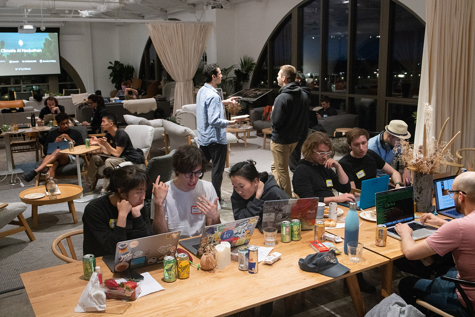 What Doom Loop? A Six-Day Tech Party Tries to Shift the Vibes in San ...