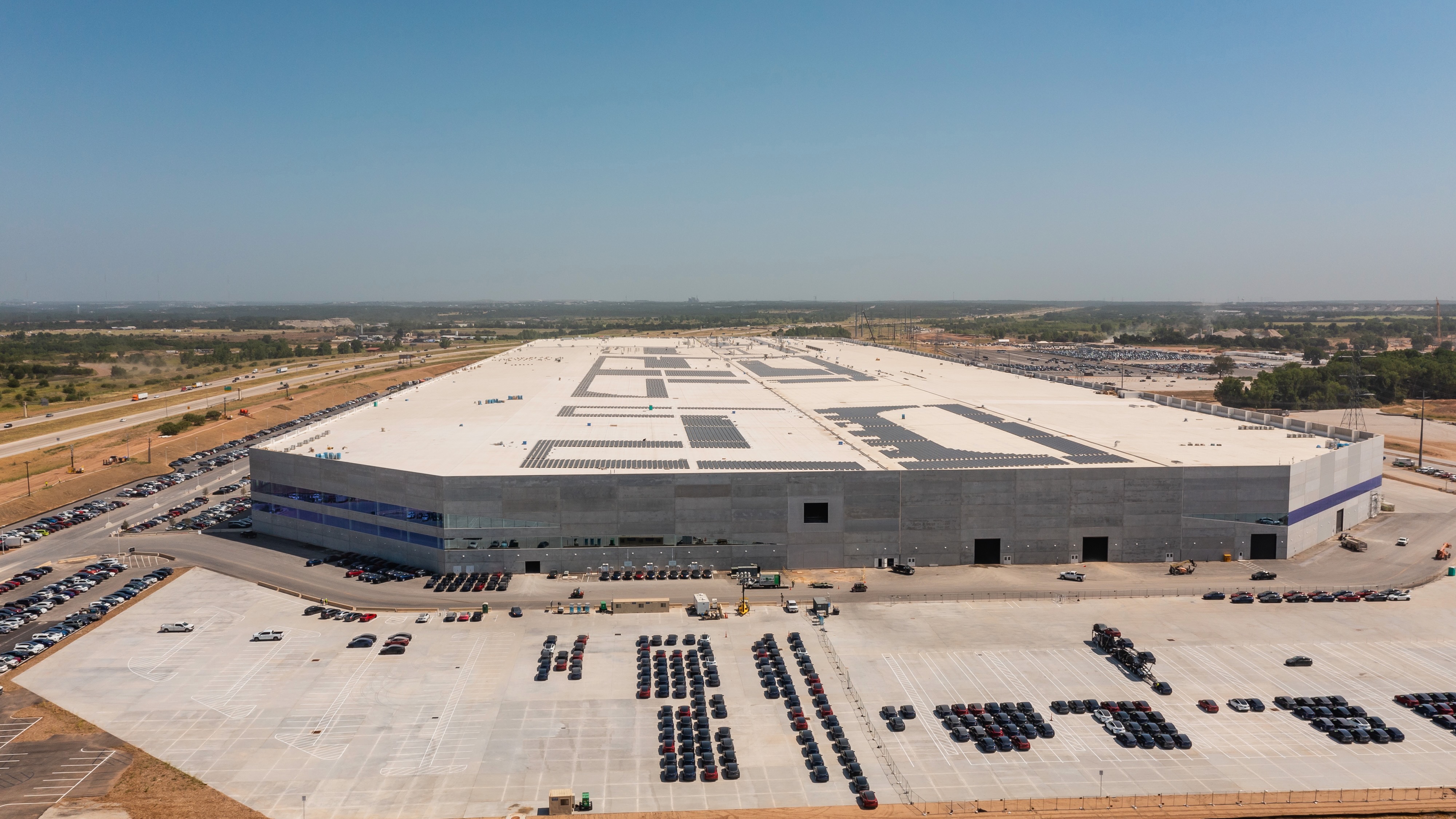 Tesla robot attacks engineer at giant Texas factory, as injuries and ...