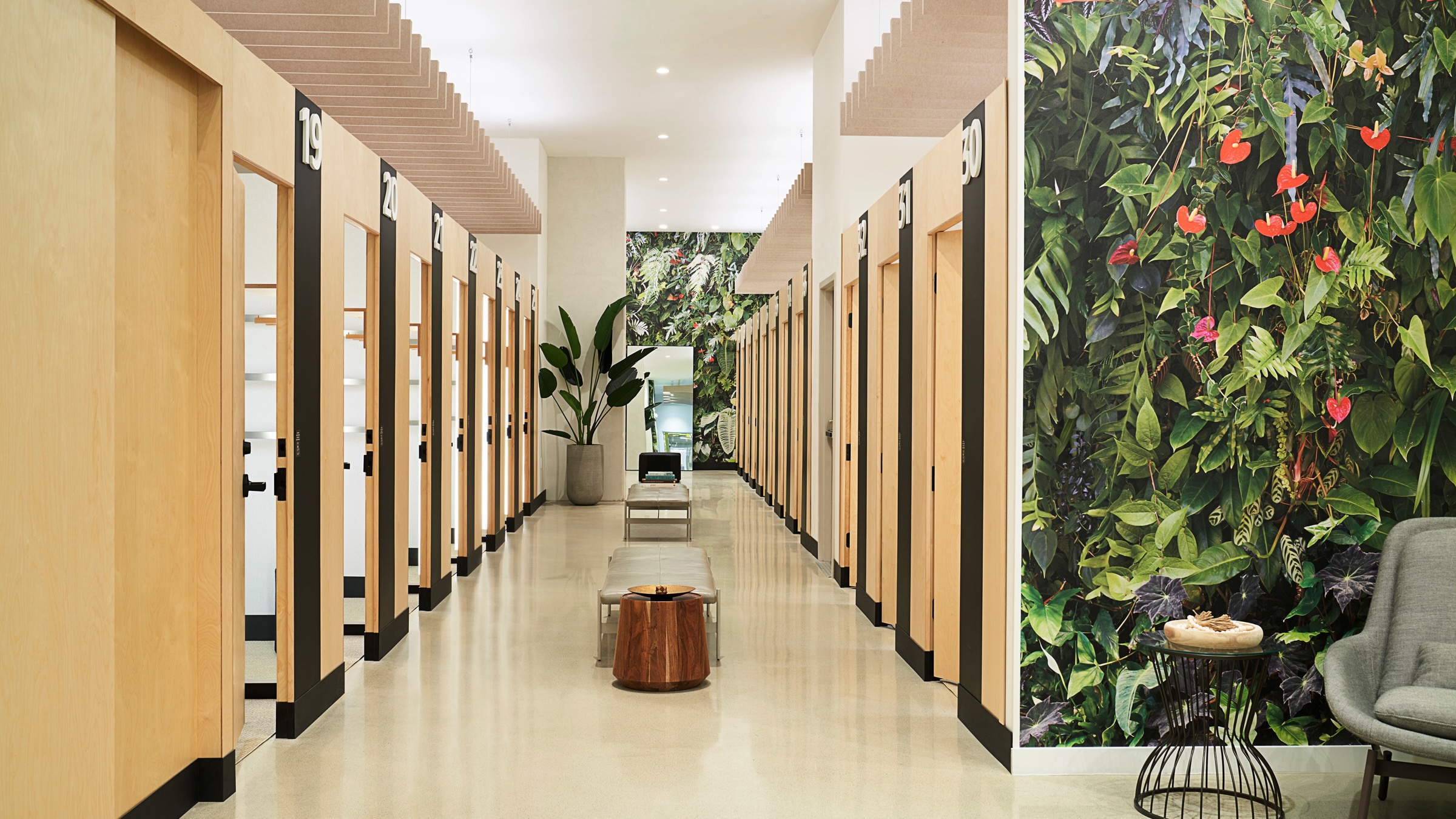 How Amazon’s Bricks-and-Mortar Dreams Hit a Wall — The Information